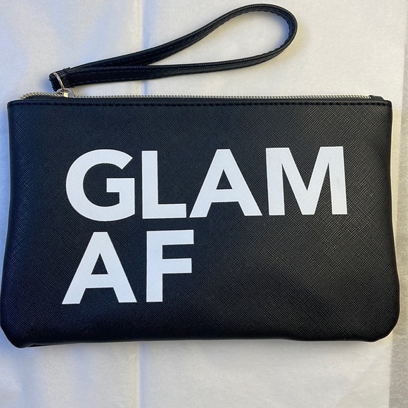 crimes of beauty | Bags | Nwt Crimes Of Beauty Glam Af Bag And Charger | Poshmark